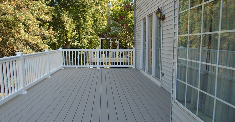 How Much Does a 20 x 20 Composite Deck Cost?