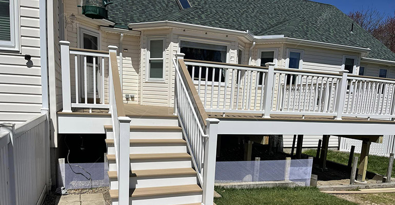 Discover the Best Composite Decking for Full Sun